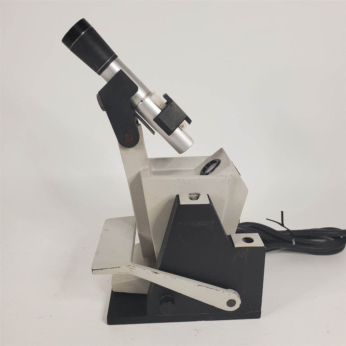 Refractometer w/ Table Stand & Liquid Pump Att. AO American Optical 10 ...