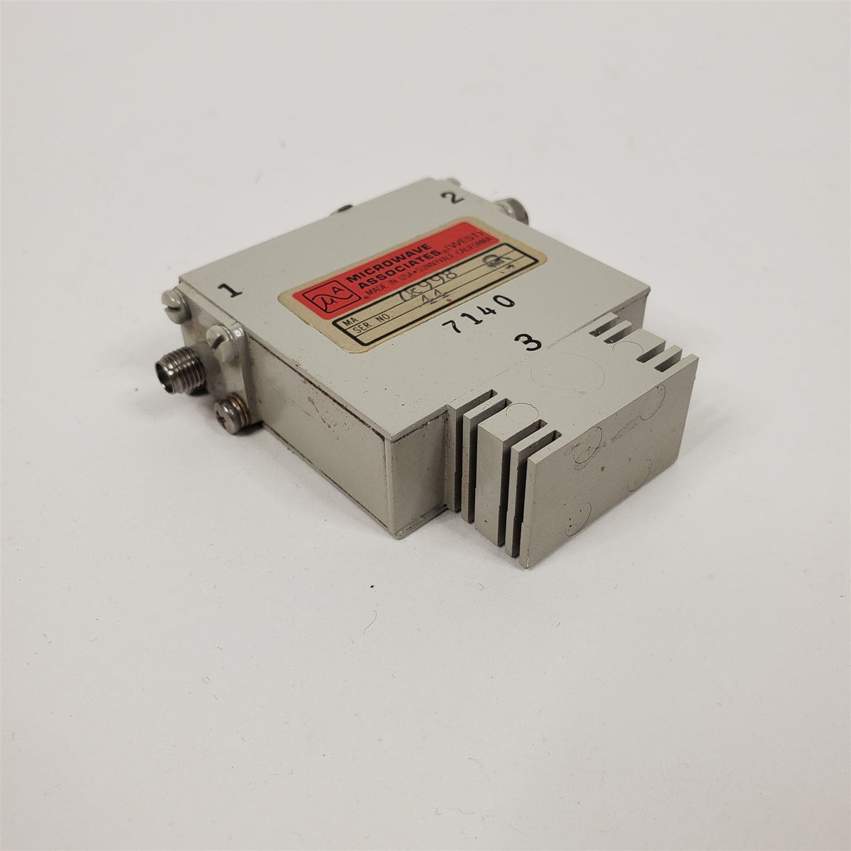 Circulator / Isolator / Resonator Microwave Associates 7K998 Heavily M ...