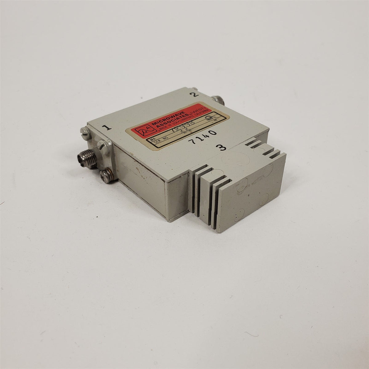 Circulator / Isolator / Resonator Microwave Associates 7K998 Heavily M ...